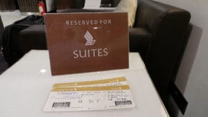 Singapore Airlines A380 First Class Suite SQ403 Delhi - Singapore ...