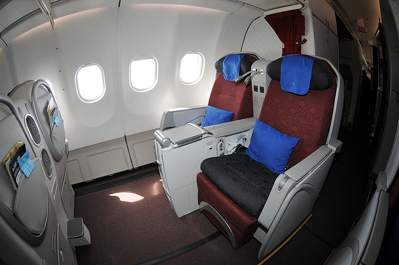 Review: The new Garuda Indonesia Experience Sydney to Jakarta - SamChui.com