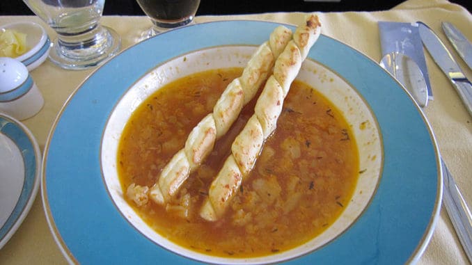 Saudia First Class Review B747-300 Jakarta to Riyadh