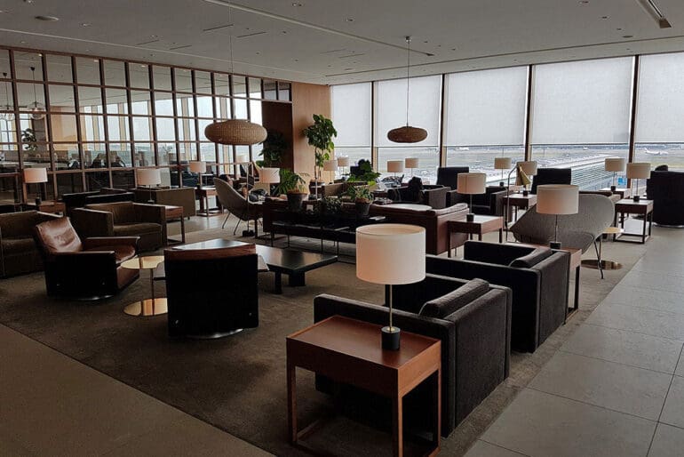 Review: Cathay Pacific Tokyo Haneda Lounge - SamChui.com