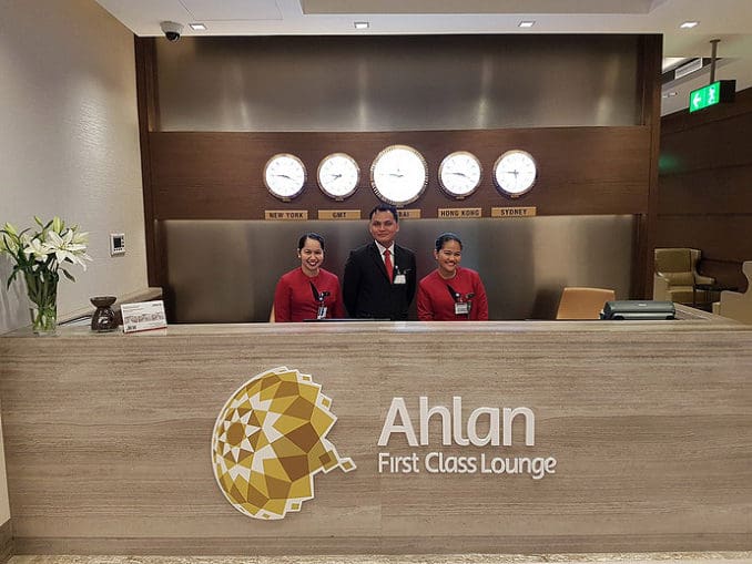 Review: Dubai Ahlan First Class Lounge Concourse D - SamChui.com
