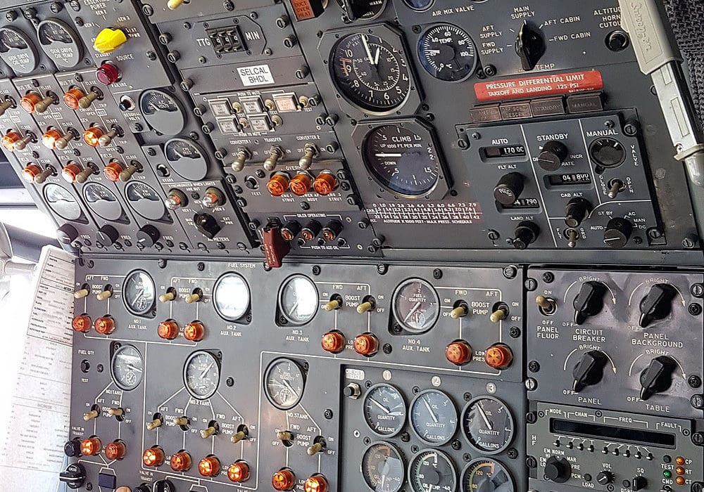 Flying the Presidential VIP Boeing 727 Private Jet! - SamChui.com