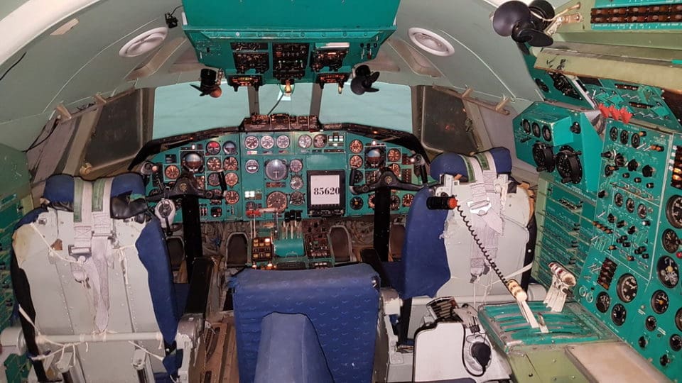 Flying a Tupolev Tu-154 Flight Simulator in Russia! - SamChui.com