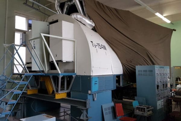 Flying a Tupolev Tu-154 Flight Simulator in Russia! - SamChui.com