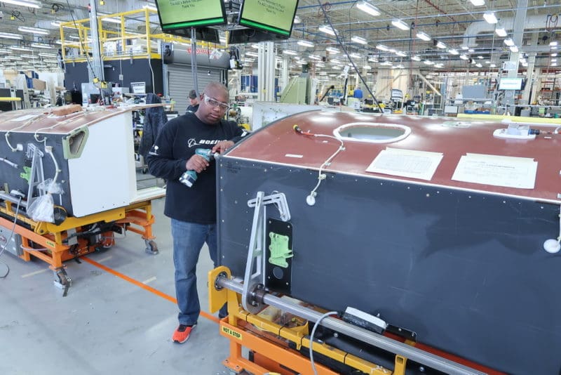 Inside the Boeing South Carolina B787 Factory - SamChui.com