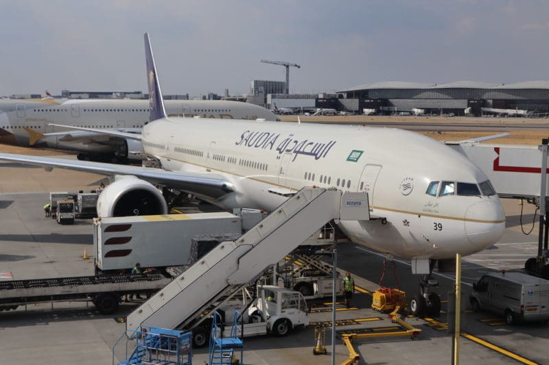 Saudia B777-300/ER First Class Suite London to Riyadh - SamChui.com