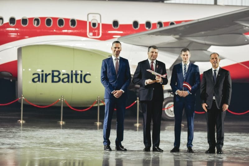 airBaltic unveils special livery on Airbus A220 - SamChui.com