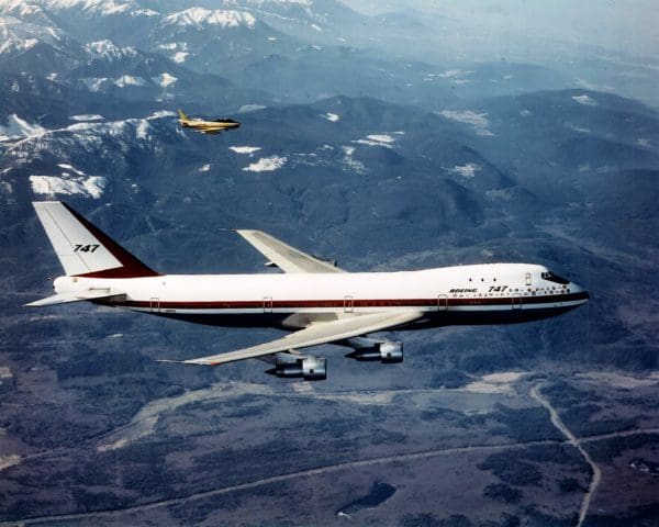 First Flight of the Boeing 747: Fifty Years Ago Today - SamChui.com