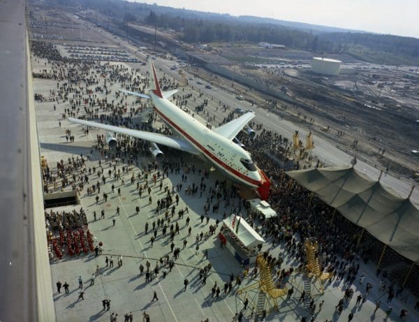 First Flight of the Boeing 747: Fifty Years Ago Today - SamChui.com