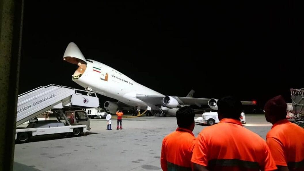 Boeing 747 Tips Backwards At Doha’s Hamad Airport - SamChui.com