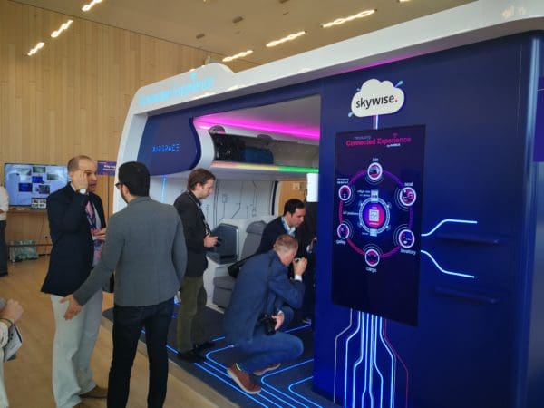Airbus Connected Cabin - SamChui.com