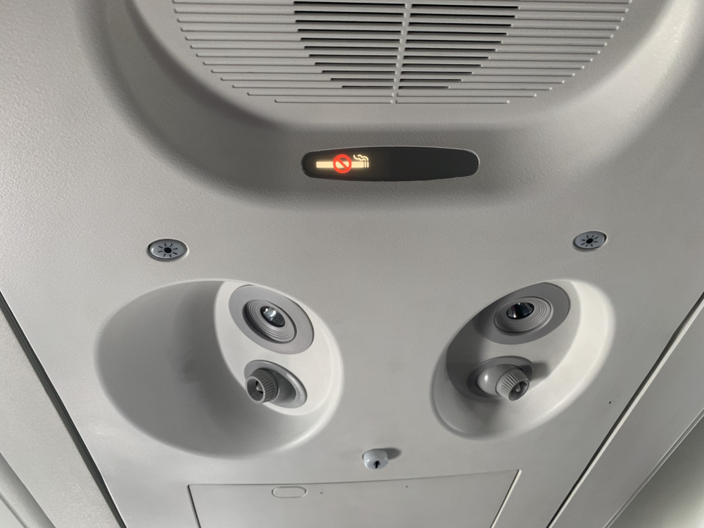 Review: Flying the Made in China ARJ21 Jet - SamChui.com