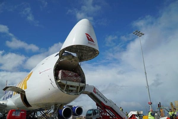 Qantas Receives First Boeing 747-8 Freighter - SamChui.com