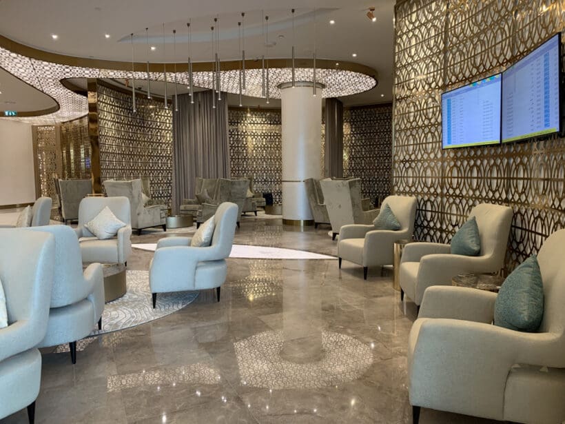 Review: Oman Air First Class B787-9 Muscat to London - SamChui.com