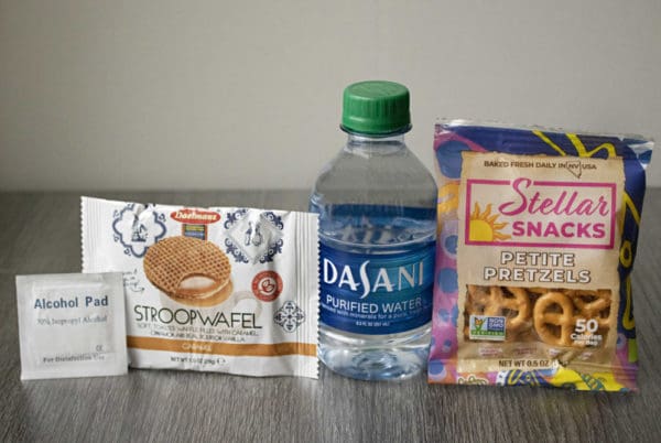 COVID-19 Travel: United Airlines Domestic First Class B777-200 ...