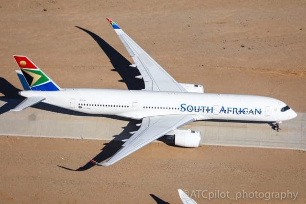 Photography: Rare Glimpse of Airplane Storage in Europe - SamChui.com