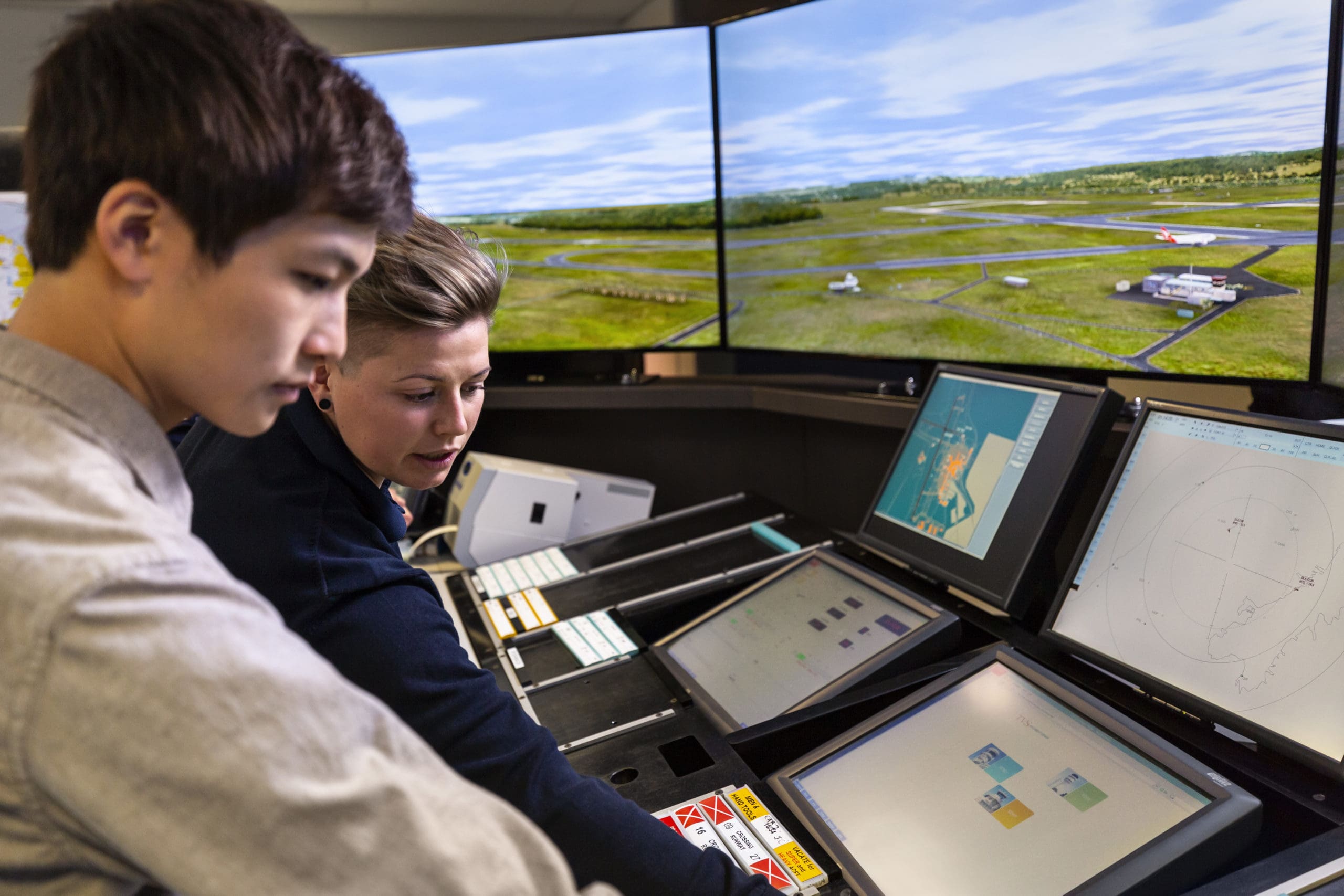 Exclusive: A Day In The Life Of An Air Traffic Controller - SamChui.com