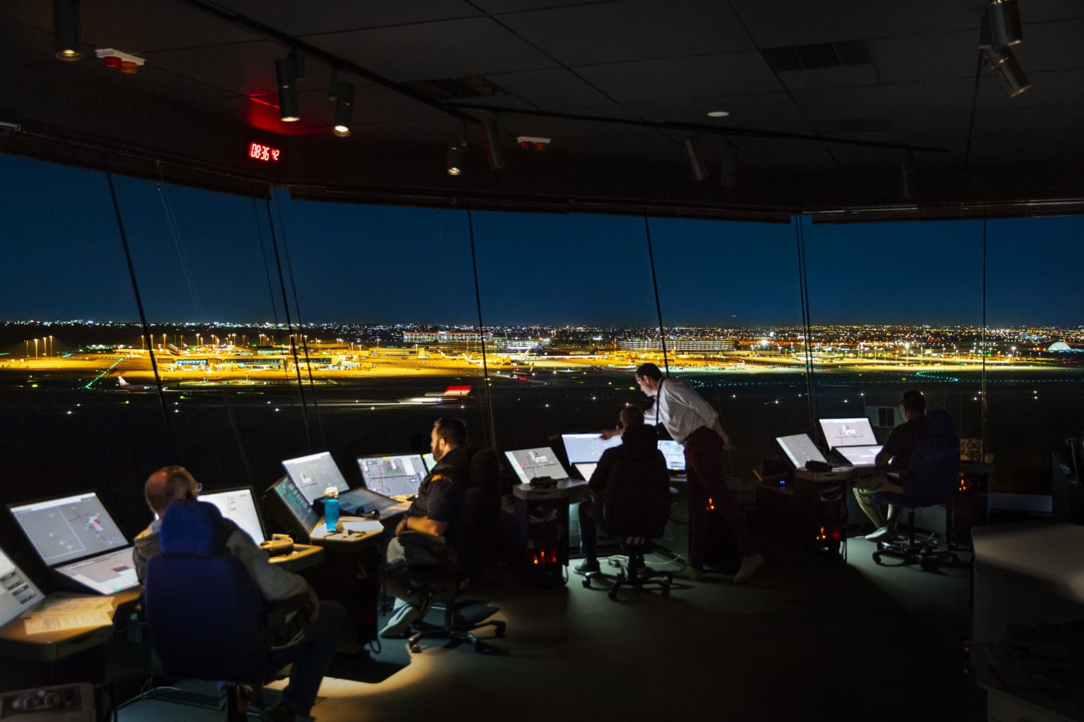 Exclusive: A Day In The Life Of An Air Traffic Controller - SamChui.com