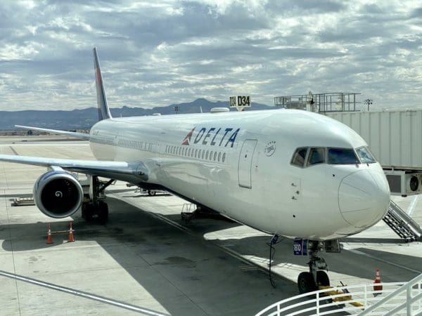 Trip Report: Delta One B767-400 Las Vegas to Atlanta - SamChui.com