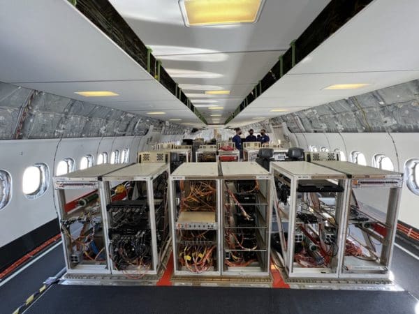 Exclusive: Inside the Experimental Boeing 777X - SamChui.com