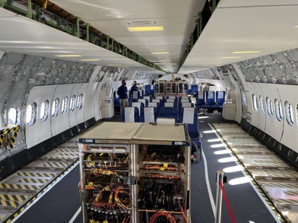 Exclusive: Inside the Experimental Boeing 777X - SamChui.com