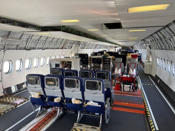 Exclusive: Inside the Experimental Boeing 777X - SamChui.com