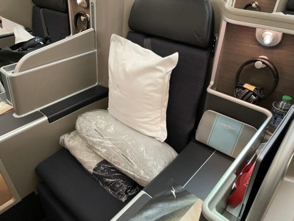 Qantas Unveils New Airbus A350 First and Business Class Cabin