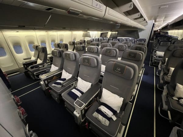 Trip Report: Lufthansa B747-400 Business Class Dubai to Frankfurt