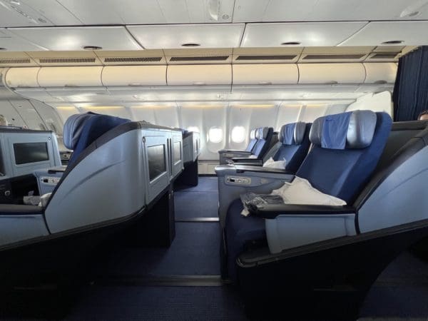 Trip Report: MEA Middle East Airlines A330-200 Beirut to Dubai