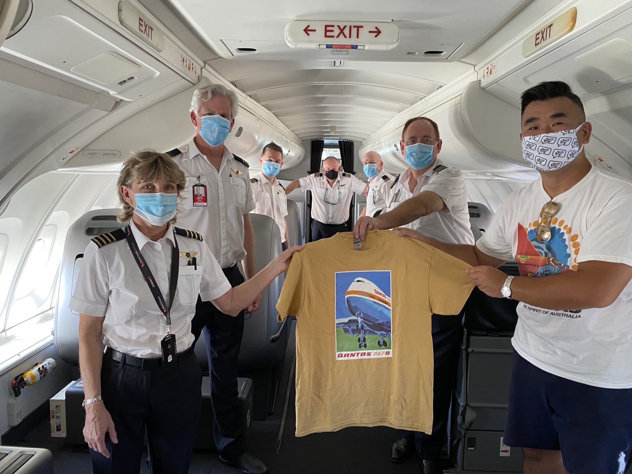 10 Airline T-Shirts for Airline Lovers