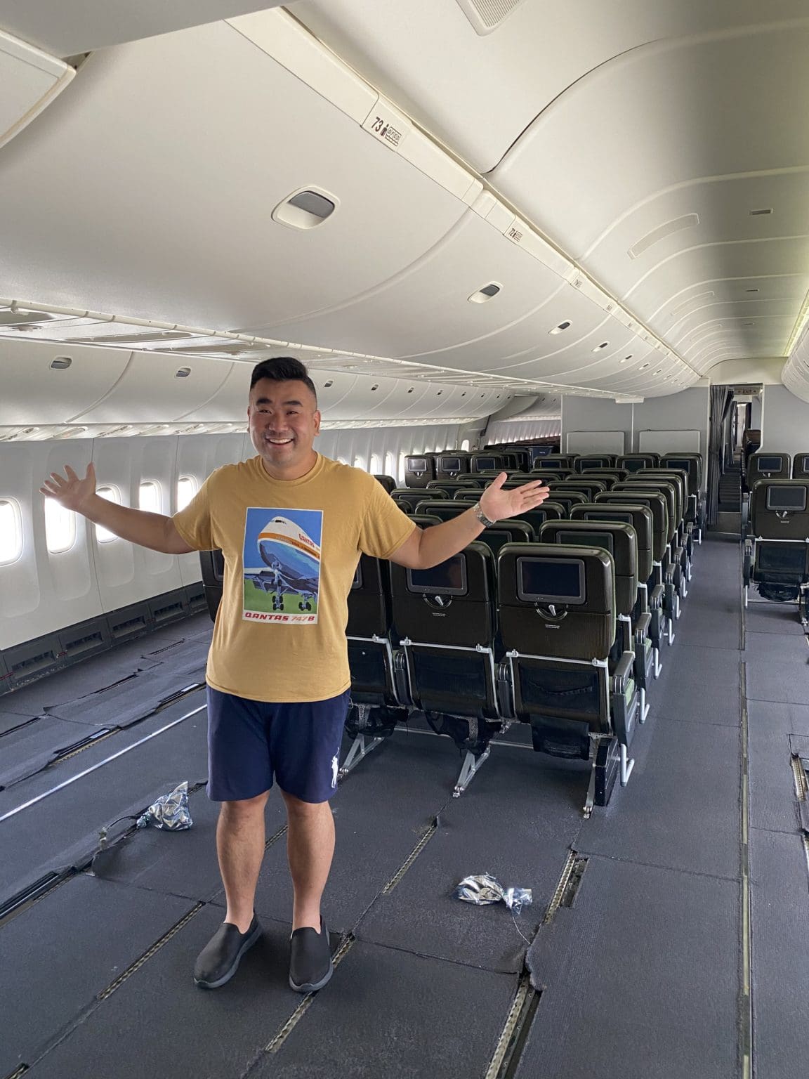 10 Airline T-Shirts for Airline Lovers