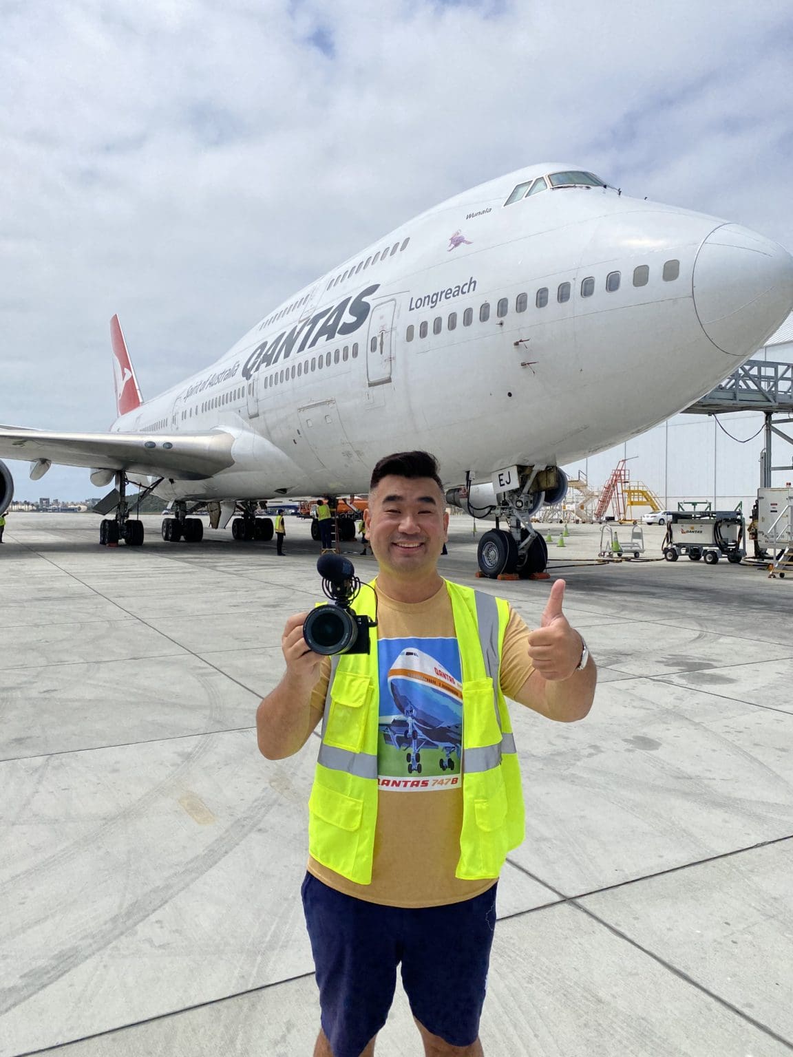 10 Airline T-Shirts for Airline Lovers