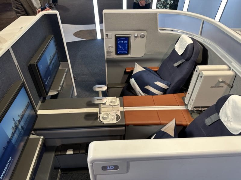 Photos: Lufthansa's New First Class and Business Class Seats