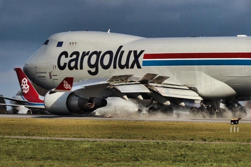 Dramatic Landing: Cargolux Boeing 747 Incident at Luxembourg