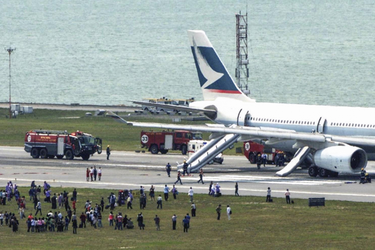 Miracle on Cathay Pacific Flight 780 - Loss of Thrust Control