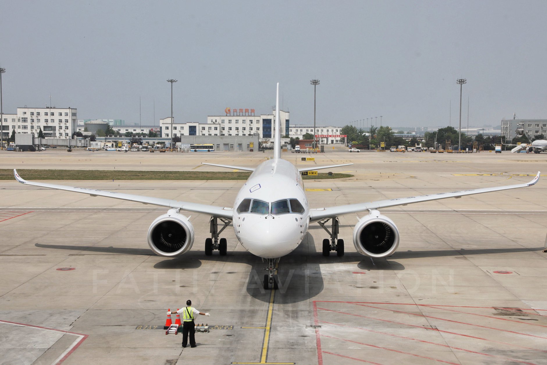 COMAC C919 Operates Maiden Commercial Flight