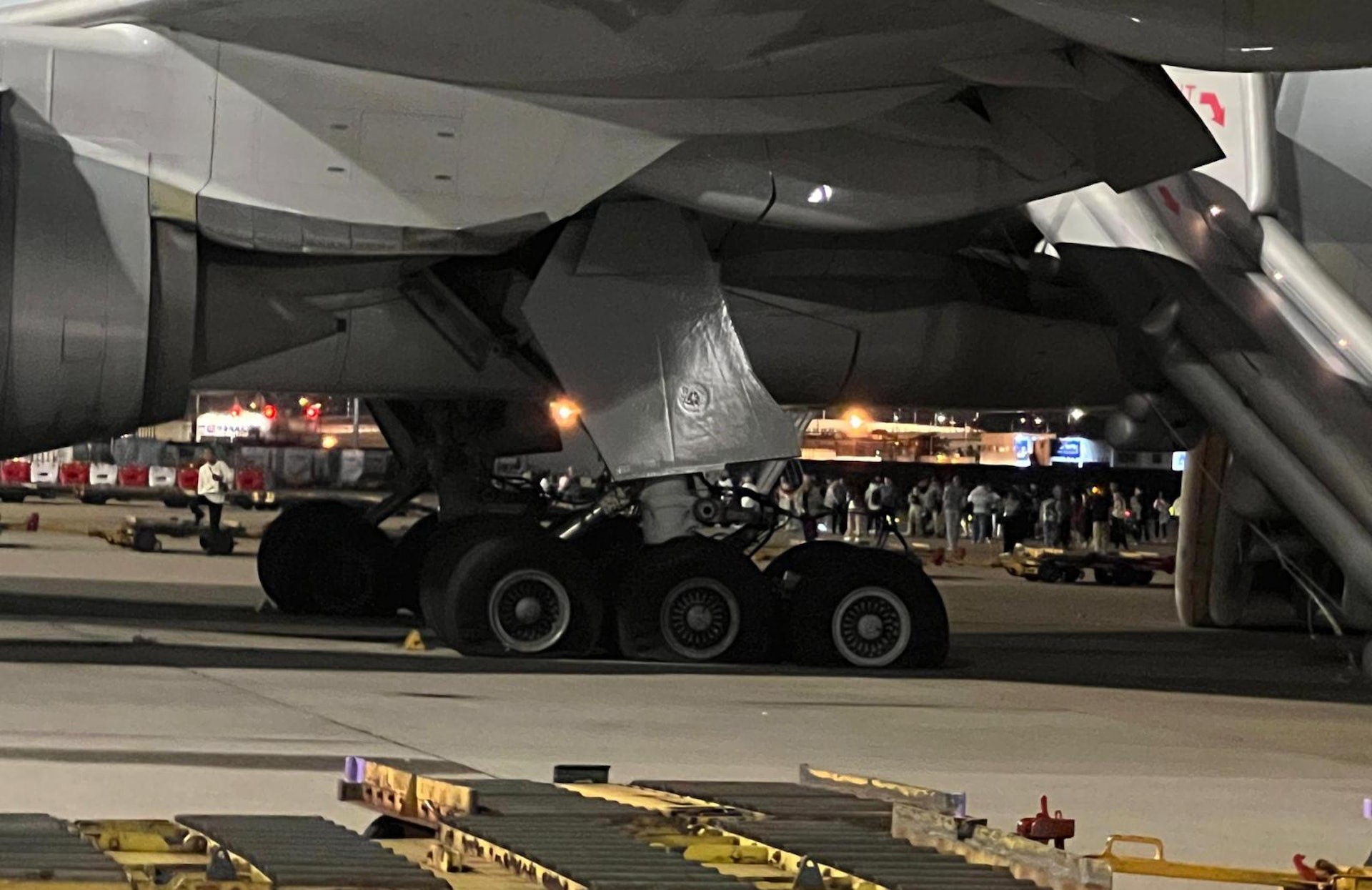 Eleven Injured on Cathay Pacific Boeing 777 During Evacuation