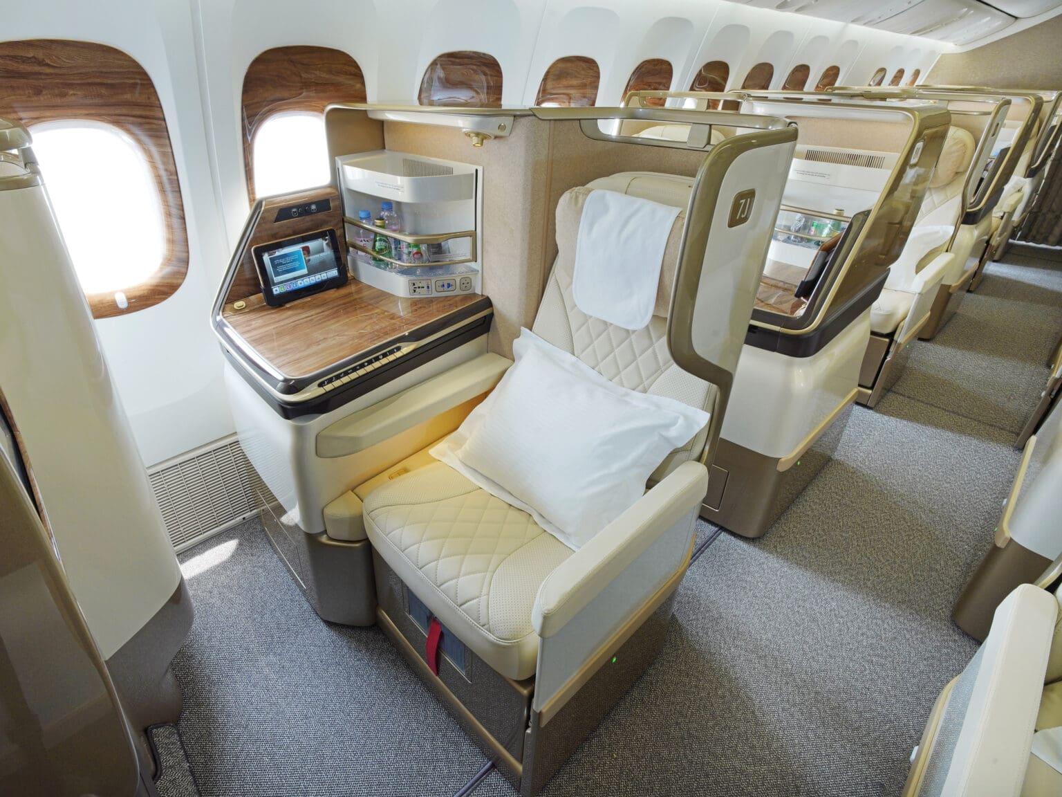 First Look: Emirates New Retrofitted B777 Enters Service